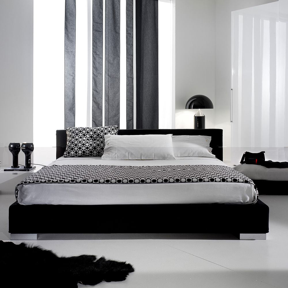 Atollo Metal Table Lamp By Oluce