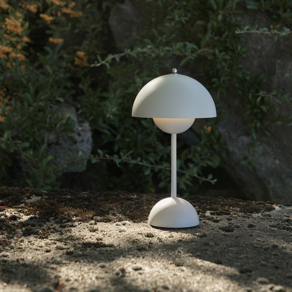Flowerpot VP9 Portable Table Lamp
