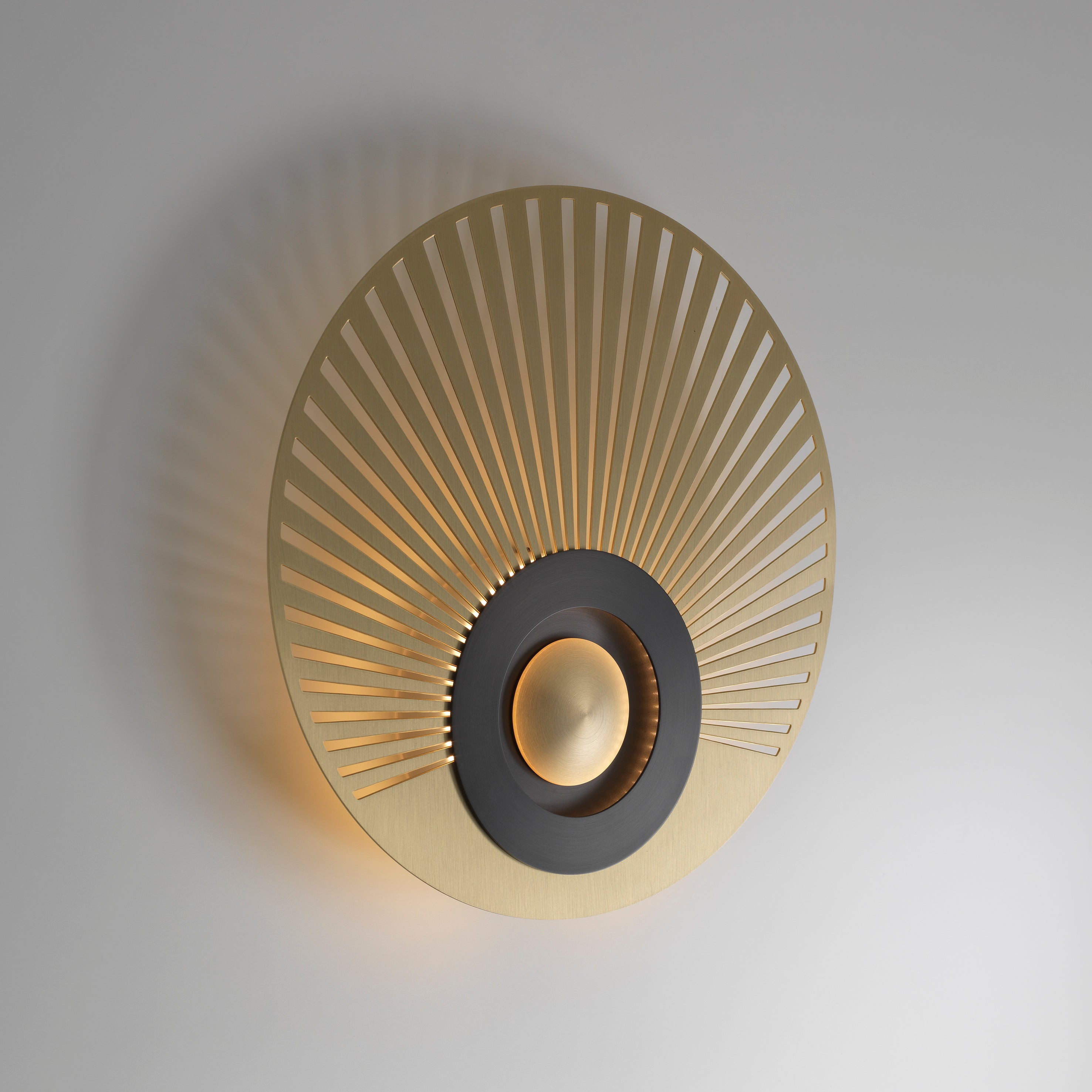 Earth Radian LED Wall Light By CVL
